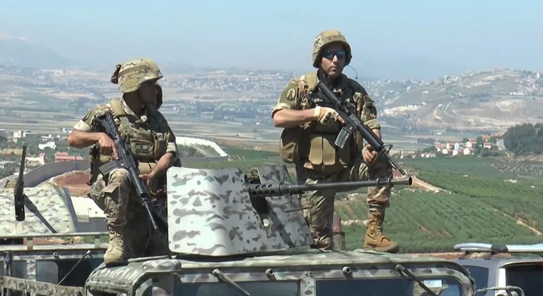 هنا لبنان بمطاردة ليلية وعملية إنزال.. هكذا أوقف مغاوير البحر السفينة ...